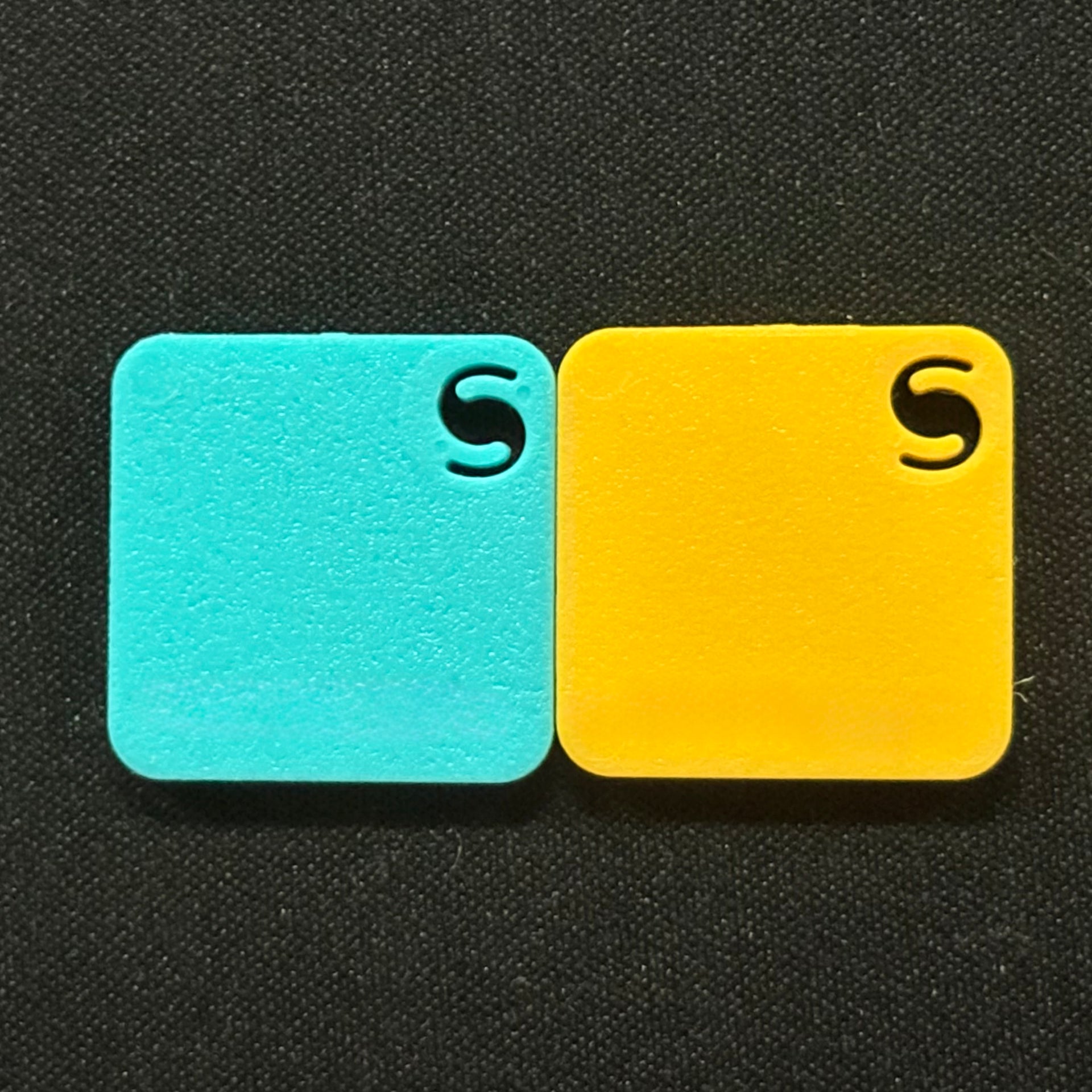 Plaque personnalisé pour cages RuffLand – Performance K9